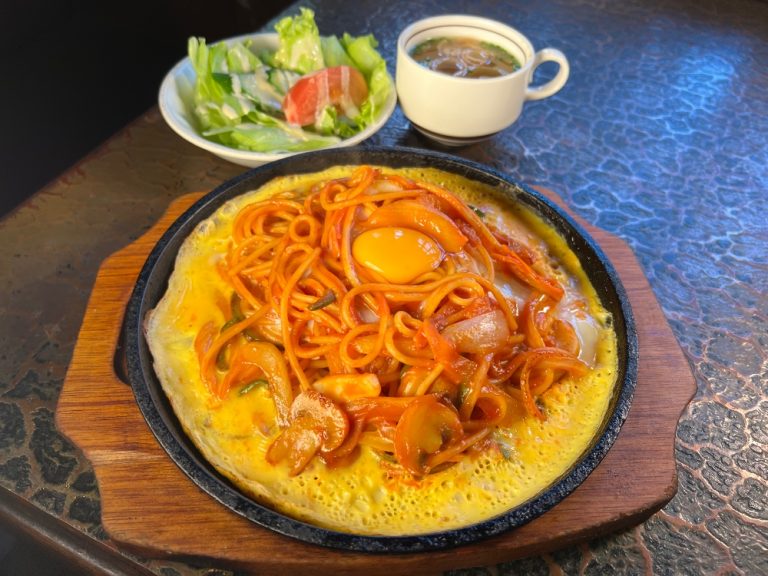 ピンクのお城⁉倉敷市広江の喫茶店「ニューリンデン」のおすすめメニュー3選 | KCTトクもりっ