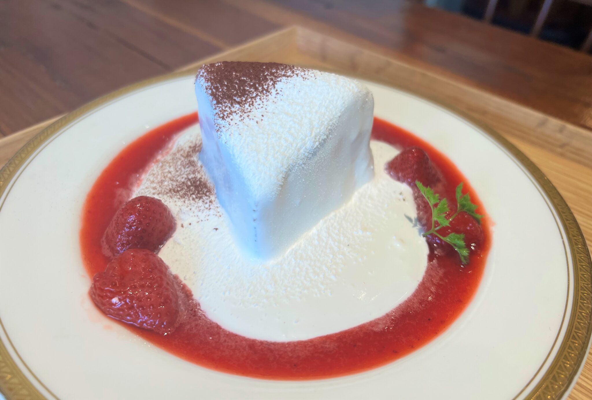 がっつりランチで大満足！倉敷市真備町のアンティークカフェ「GLITTER（グリッター）」 | KCTトクもりっ