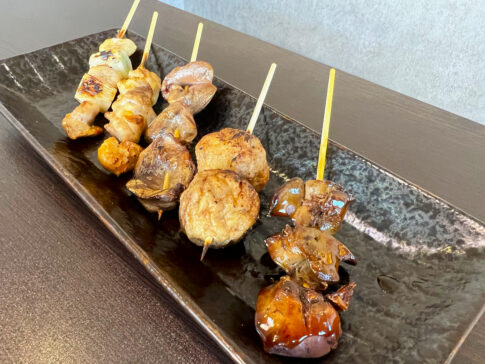 焼き鳥が1本39円⁉倉敷市水島に「焼き鳥居酒屋 柊」がオープン | KCTトクもりっ