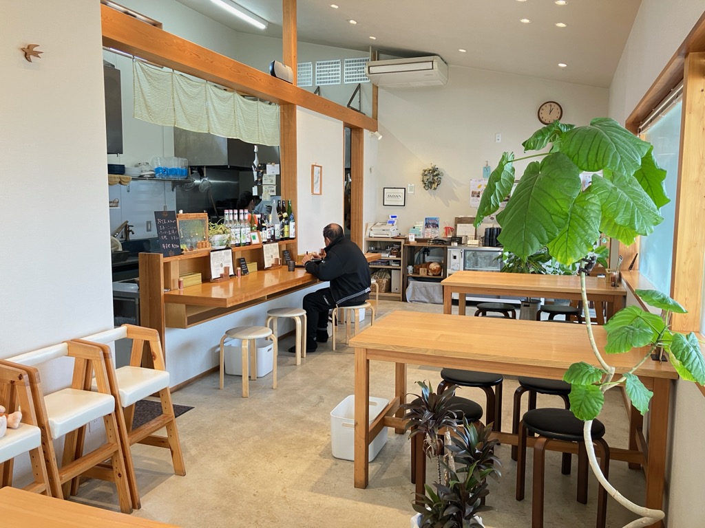 倉敷市真備町「手打ちうどん さるや」気軽に本格讃岐うどんを楽しんで！ | KCTトクもりっ