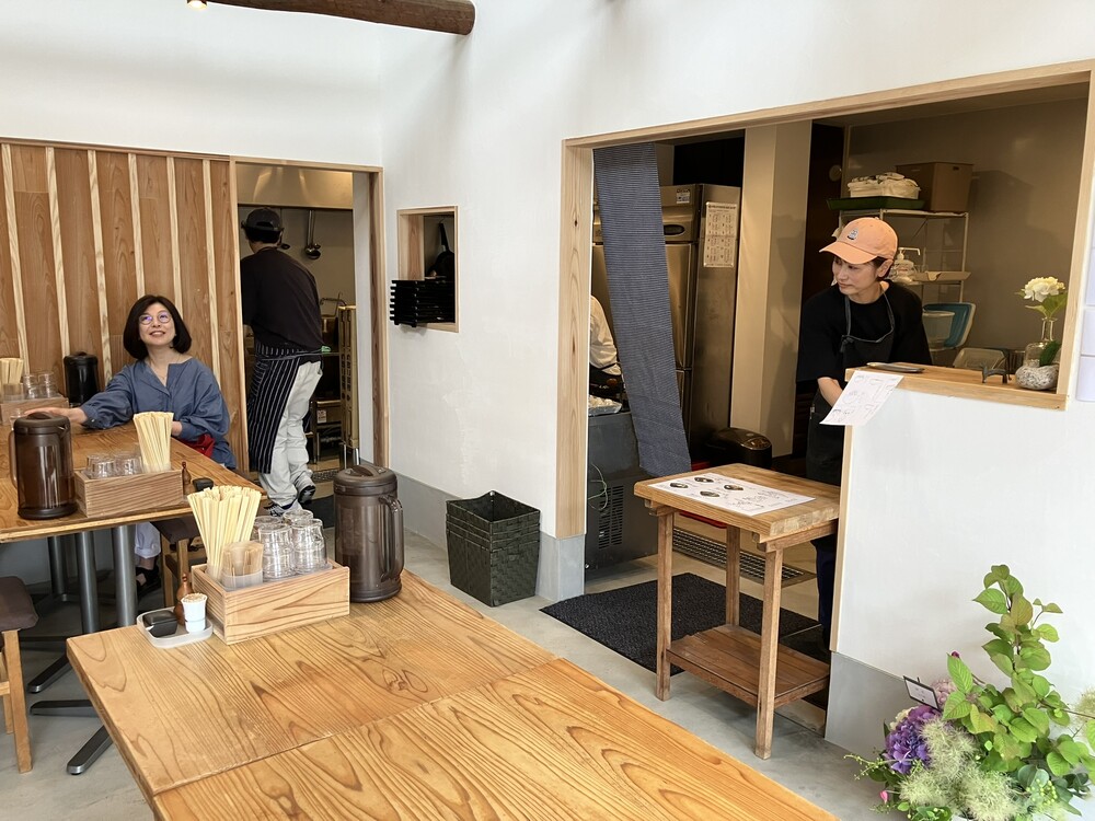 まぜうどんが人気の「やまこうどん」が倉敷美観地区に移転オープン！ | KCTトクもりっ