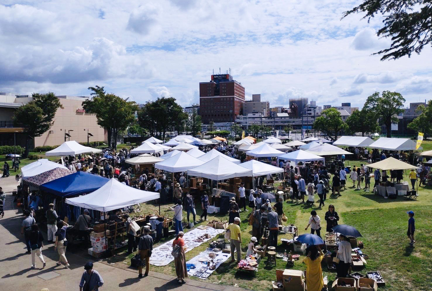 全国から90店舗以上が倉敷へ！アンティークや飲食店など「ANTIQUEノミノイチ」に大集合 | KCTトクもりっ