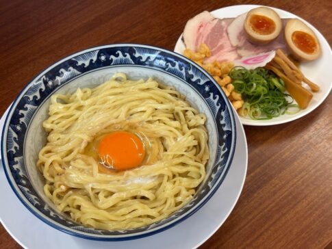 朝6時から営業しているラーメン店！倉敷市水島の「朝ラーメン 水島六九」で人気のメニューを紹介🍜 | KCTトクもりっ